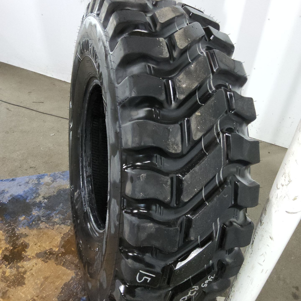 USED 365/80R20 Goodyear Powerload E-2/L-2 141B/153A2 99% for Sale | NTS Tire Supply